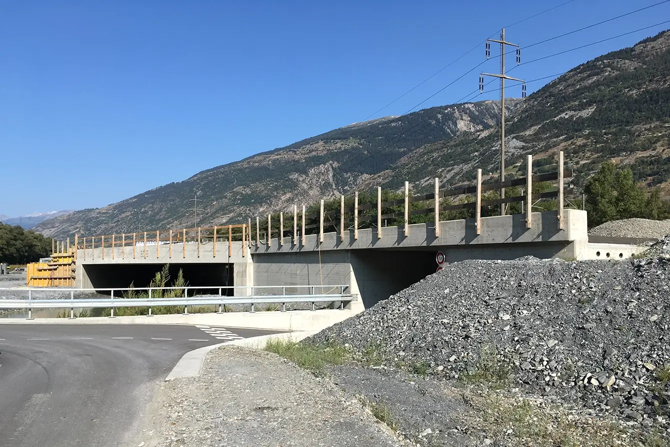 Pont et passage inférieur LUFU sur l'A9 - Pra Ingénieurs conseils SA
